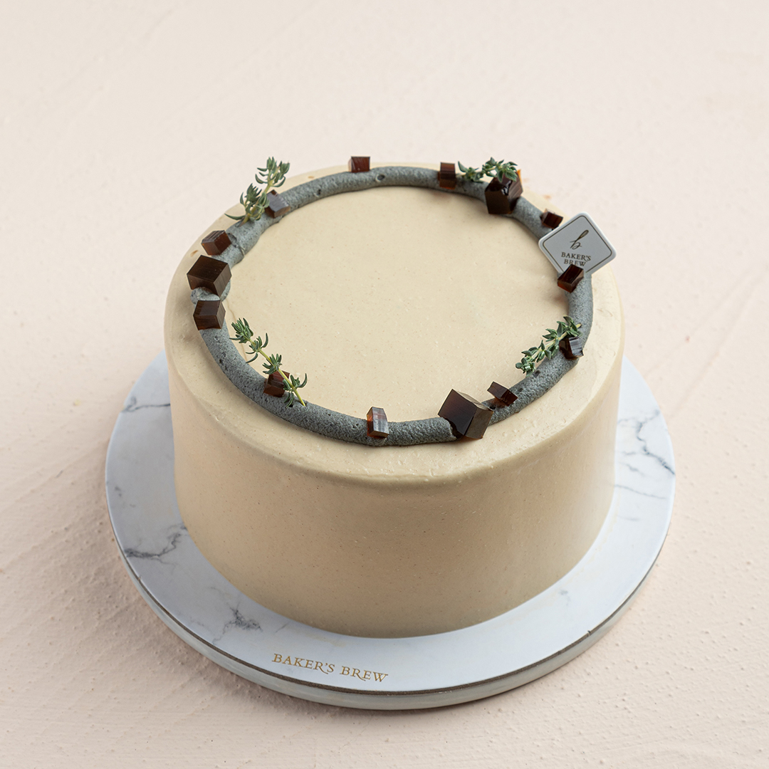 Black Sesame Cake - Black Sesame Hazelnut Praline Cake