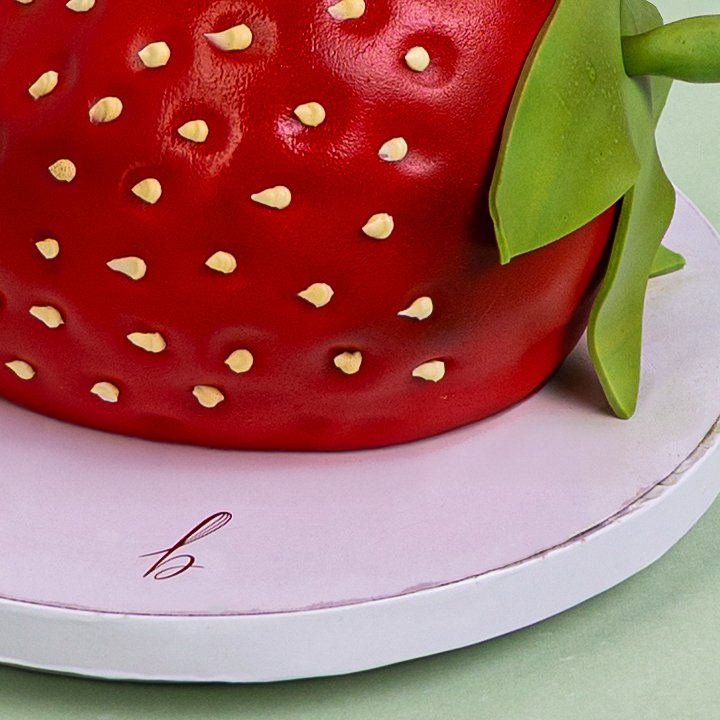 The Strawberry Cake | Baker's Brew Customised Cakes